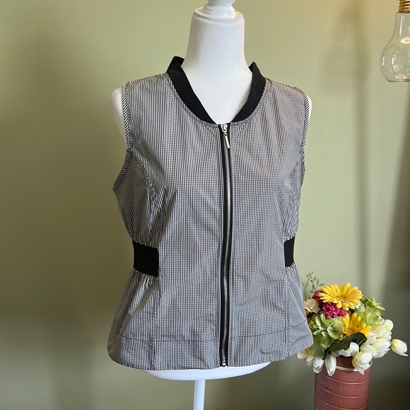 Sun Kim | Jackets & Coats | Sun Kim Vest | Poshmark